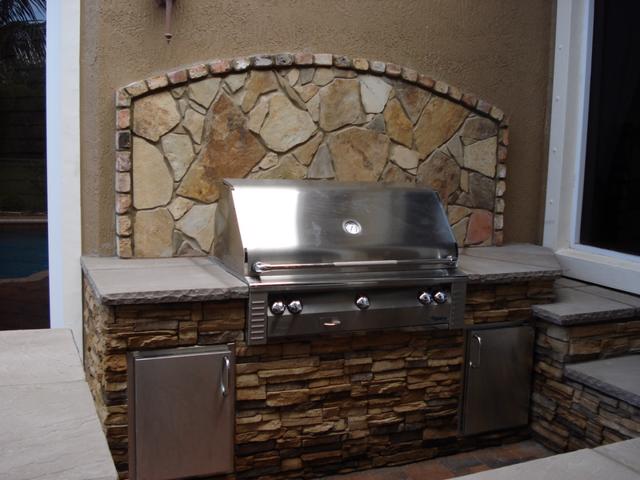 Custom Outdoor Kitchens | BBQ's, Grills & Kitchen
