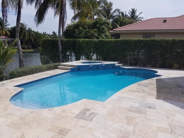 Travertine Pool & Patio Pavers Gallery